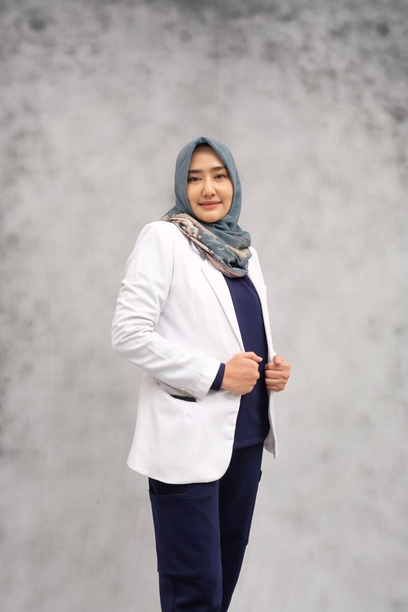 Dr. dr. Arie Kusumawardani, Sp.KK(K), FINSDV, FAADV – PPDS DV UNS